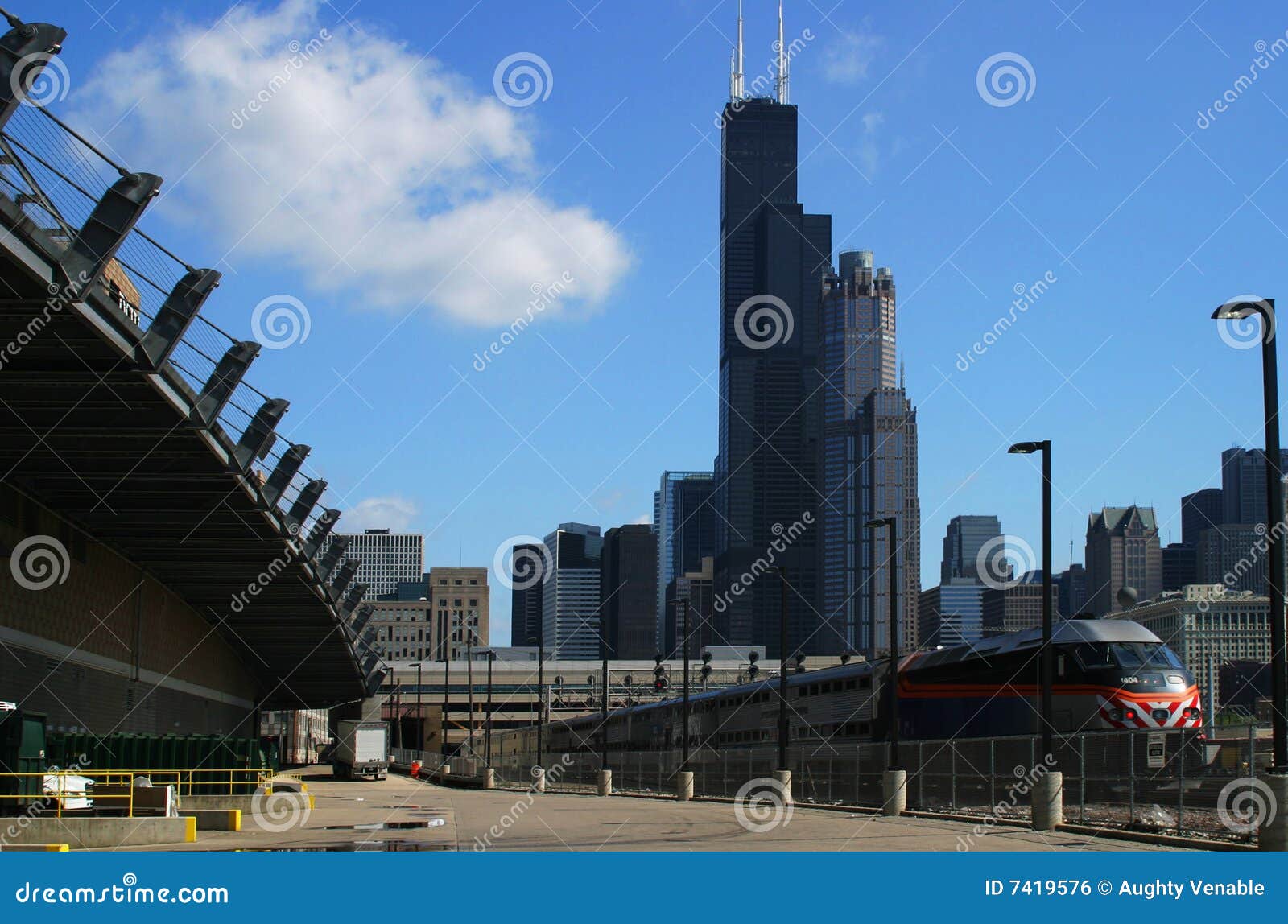 Chicago Skyline with Train stock photo. Image of blue - 7419576