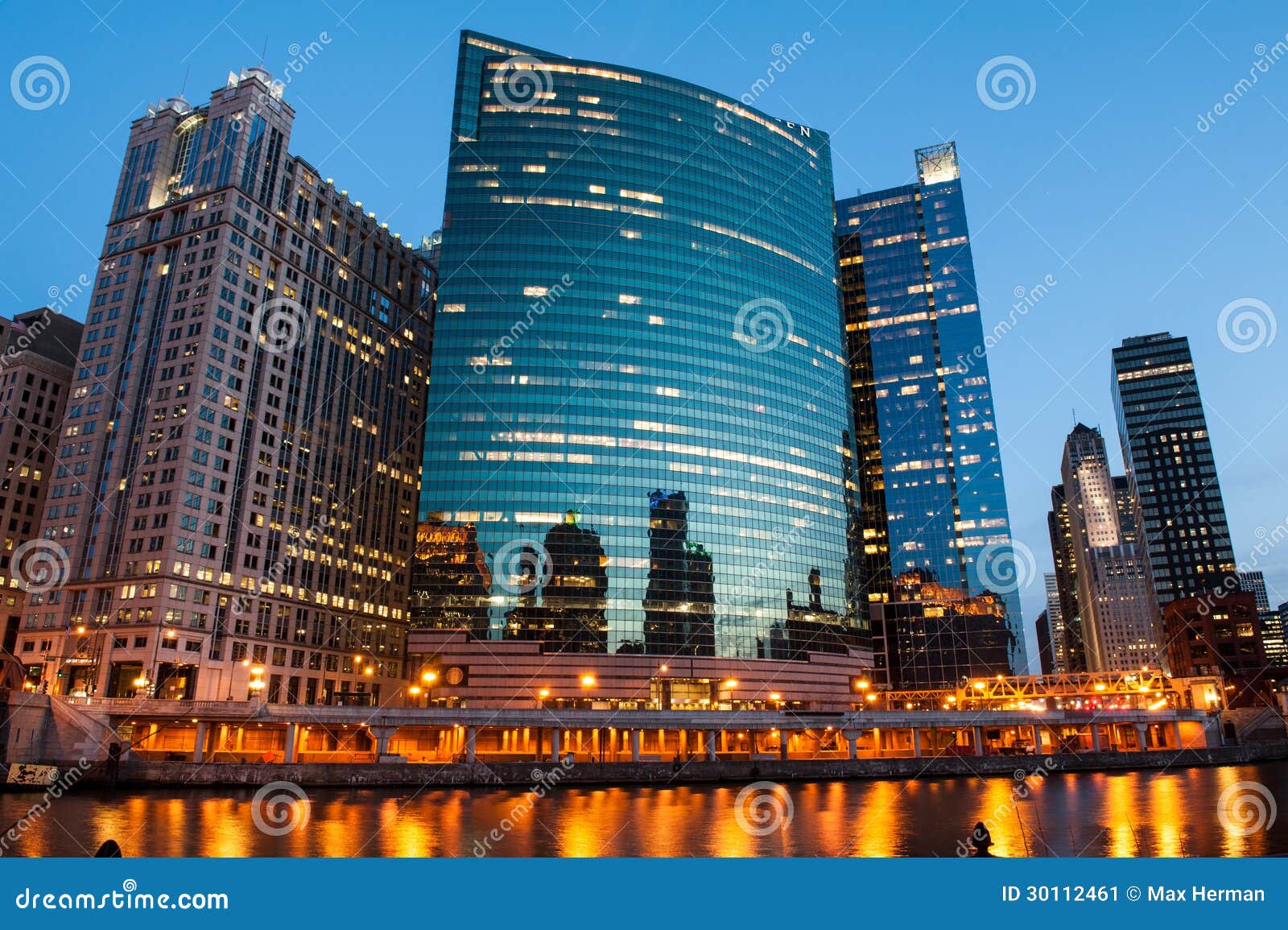 Chicago River view stock image. Image of night, commerce - 30112461