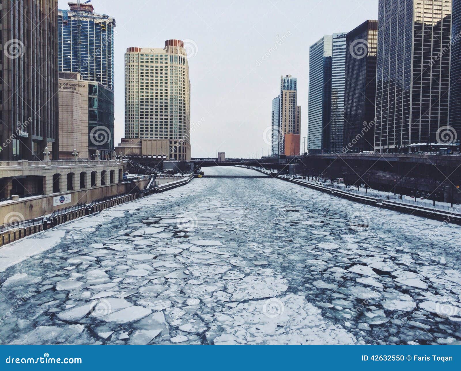 Chicago Snow Water editorial image. Image of white, winter - 42632550
