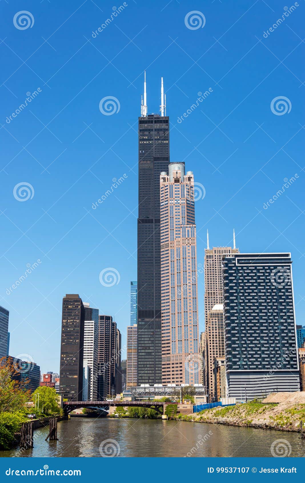 Chicago South Loop View stock image. Image of beach, avenue - 99537107