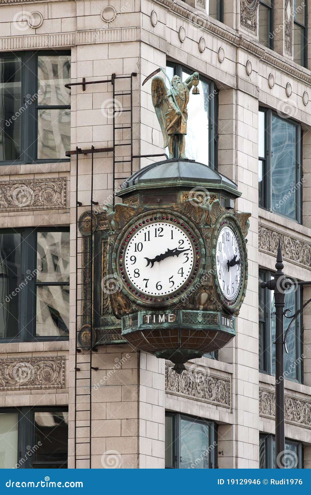 Chicago street clock stock photo. Image of numbers, street - 19129946