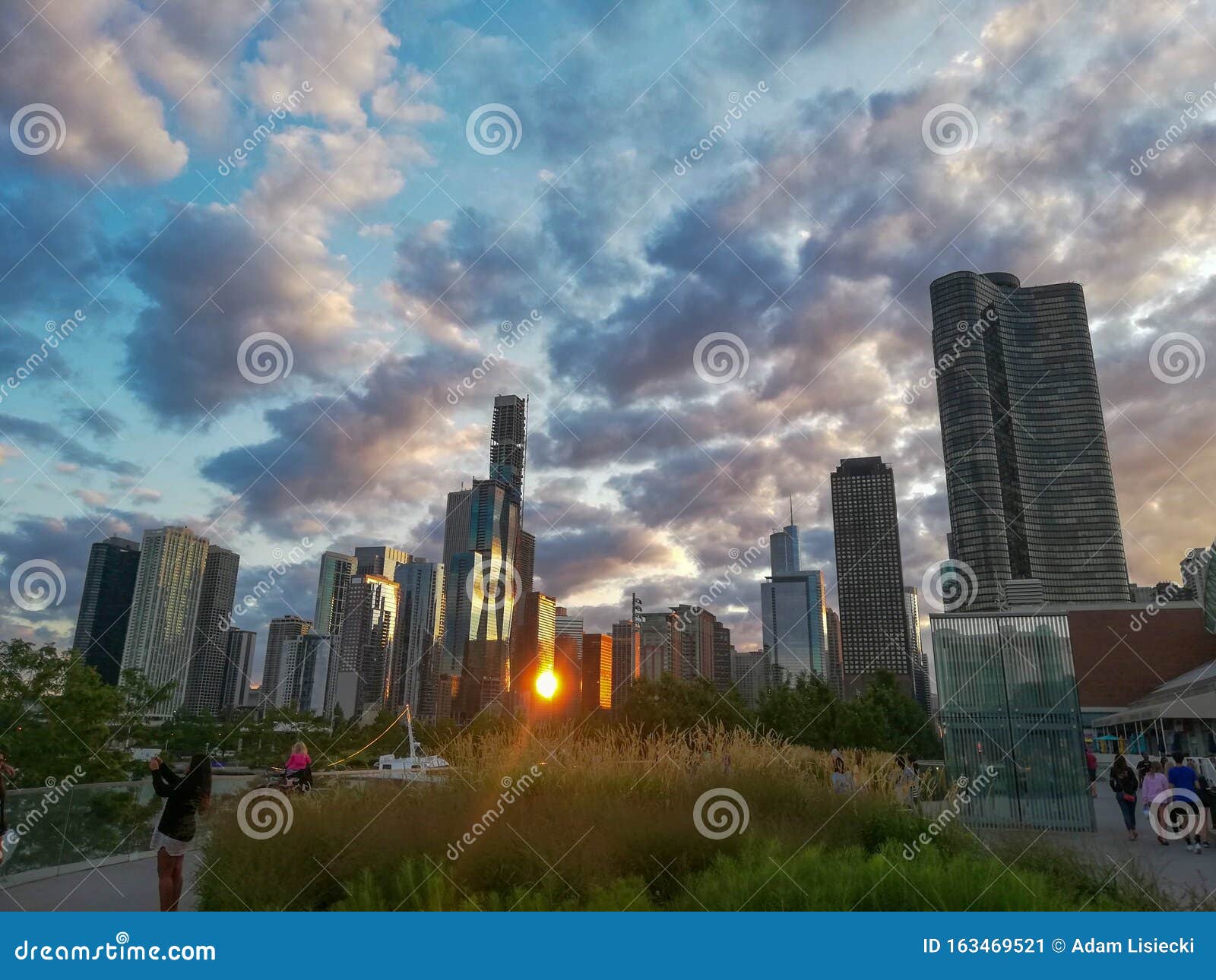 Chicago Sunset in the Clouds Stock Image - Image of skyscrappers ...