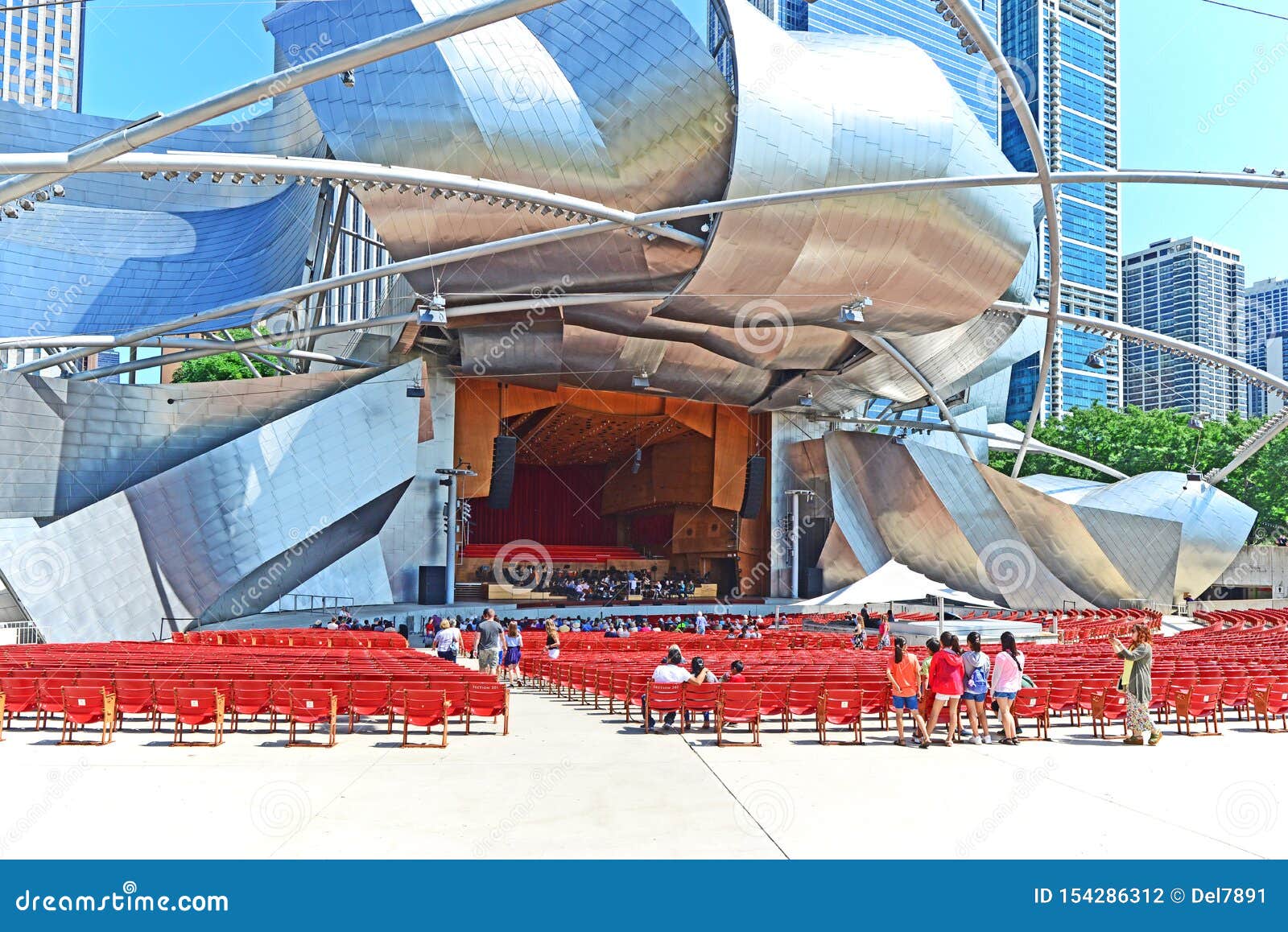 Chicago Symphony Orchestra Practicing in Jay Pritzer Pavillion ...