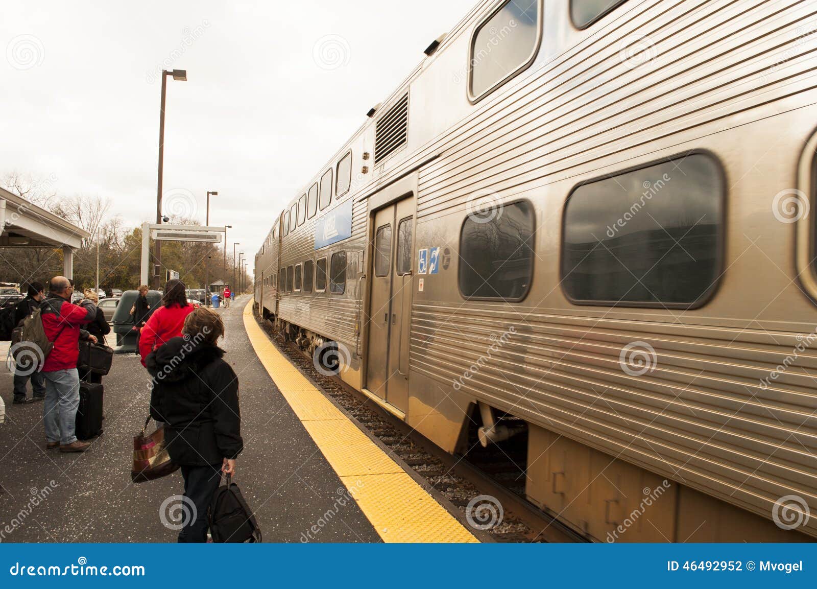 Chicago El Train Moving Across Wells Street Tracks Which Crosses The ...