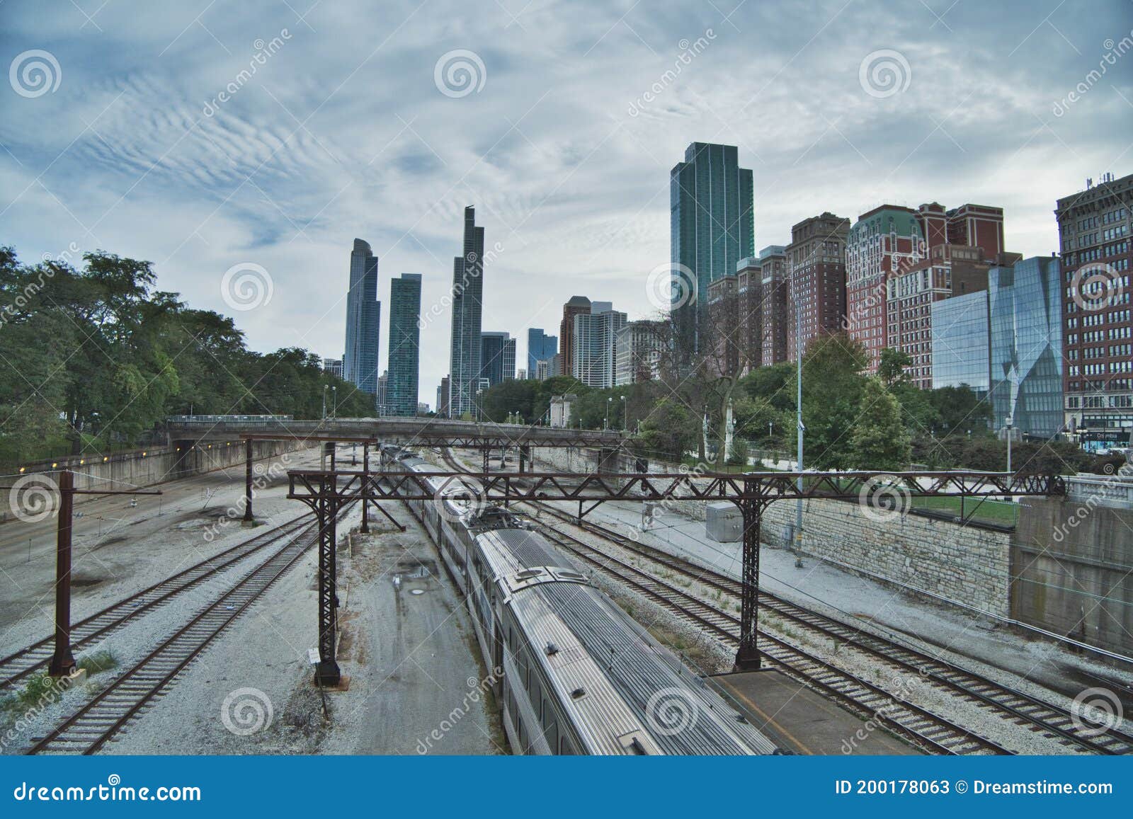 Chicago Train View from Millennium Park Stock Image - Image of iron ...
