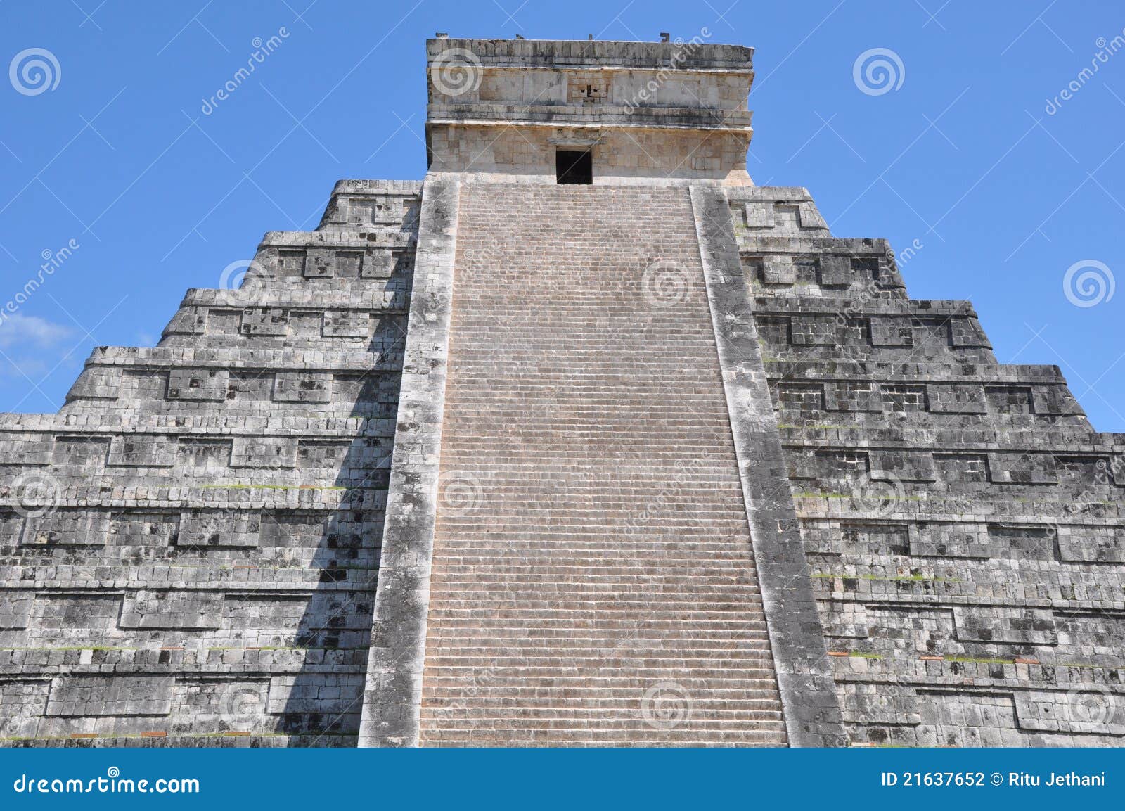 Chichen Itza stock photo. Image of pyramid, monument - 21637652