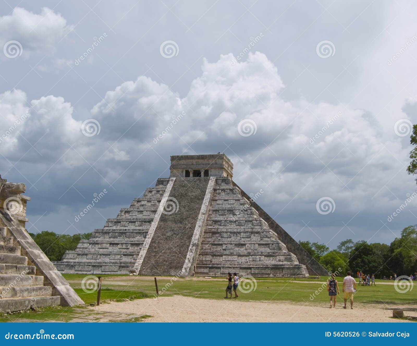 Chichen Itza complex editorial photo. Image of chitchen - 5620526