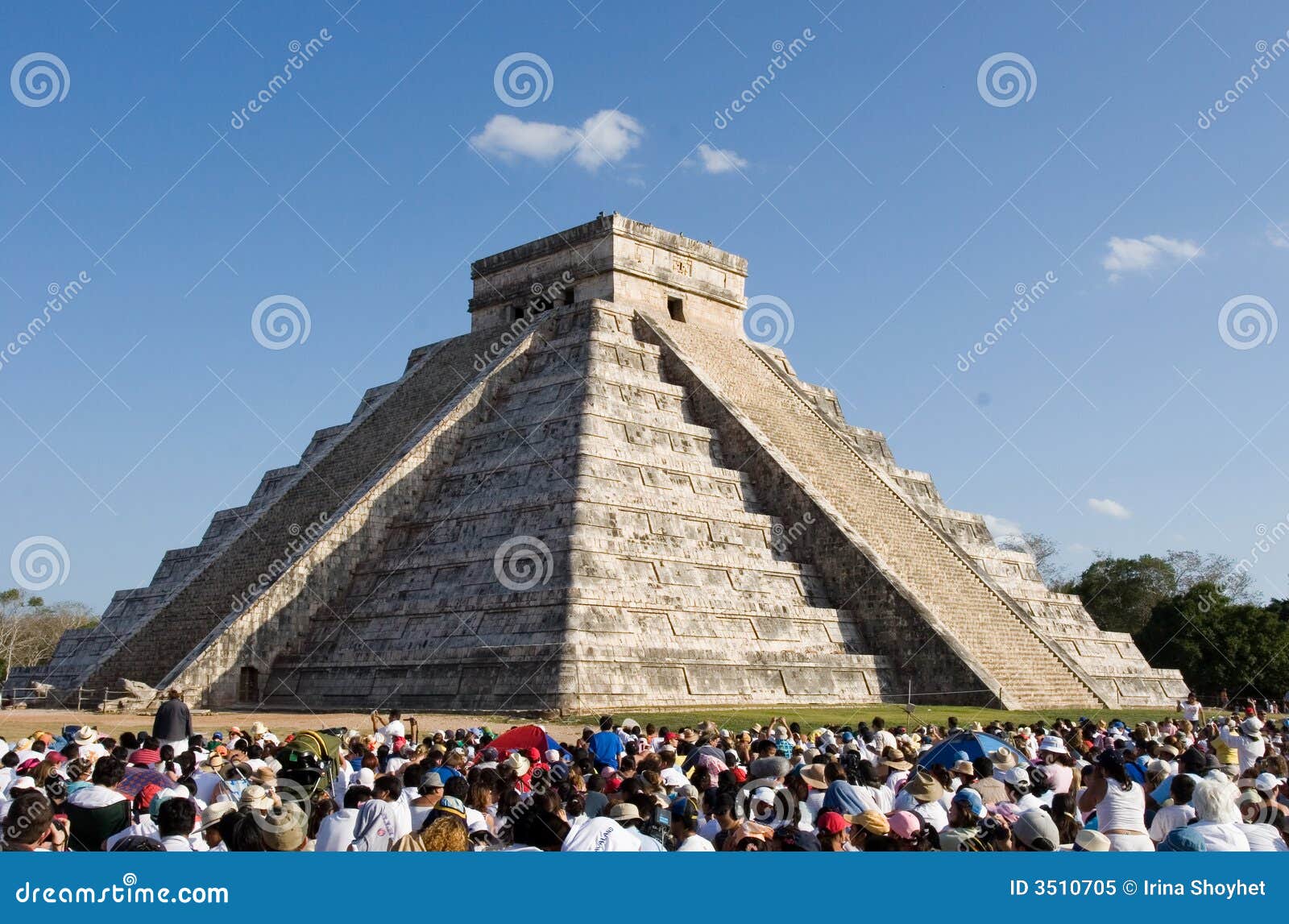 Chichen Itza. Equinox editorial image. Image of pray, building - 3510705