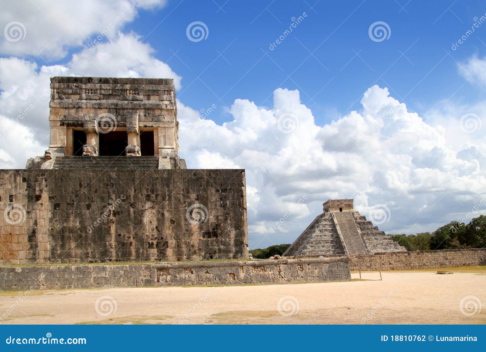 Chichen Itza Jaguar Temple Kukulkan Mayan Pyramid Stock Photo - Image ...