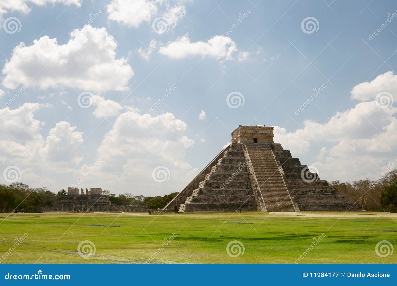Chichen Itza Pyramid stock image. Image of itza, antique - 11984177