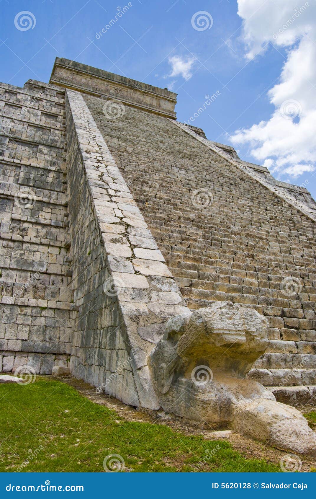 Chichen Itza pyramid stock photo. Image of america, blue - 5620128