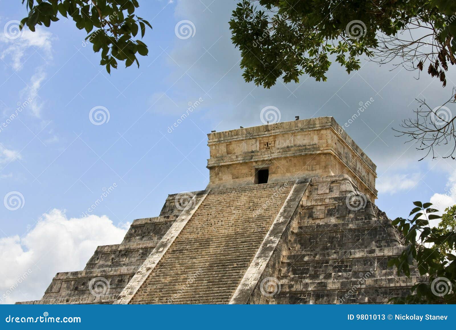 Chichen Itza Pyramid Detail Stock Image - Image of historical ...