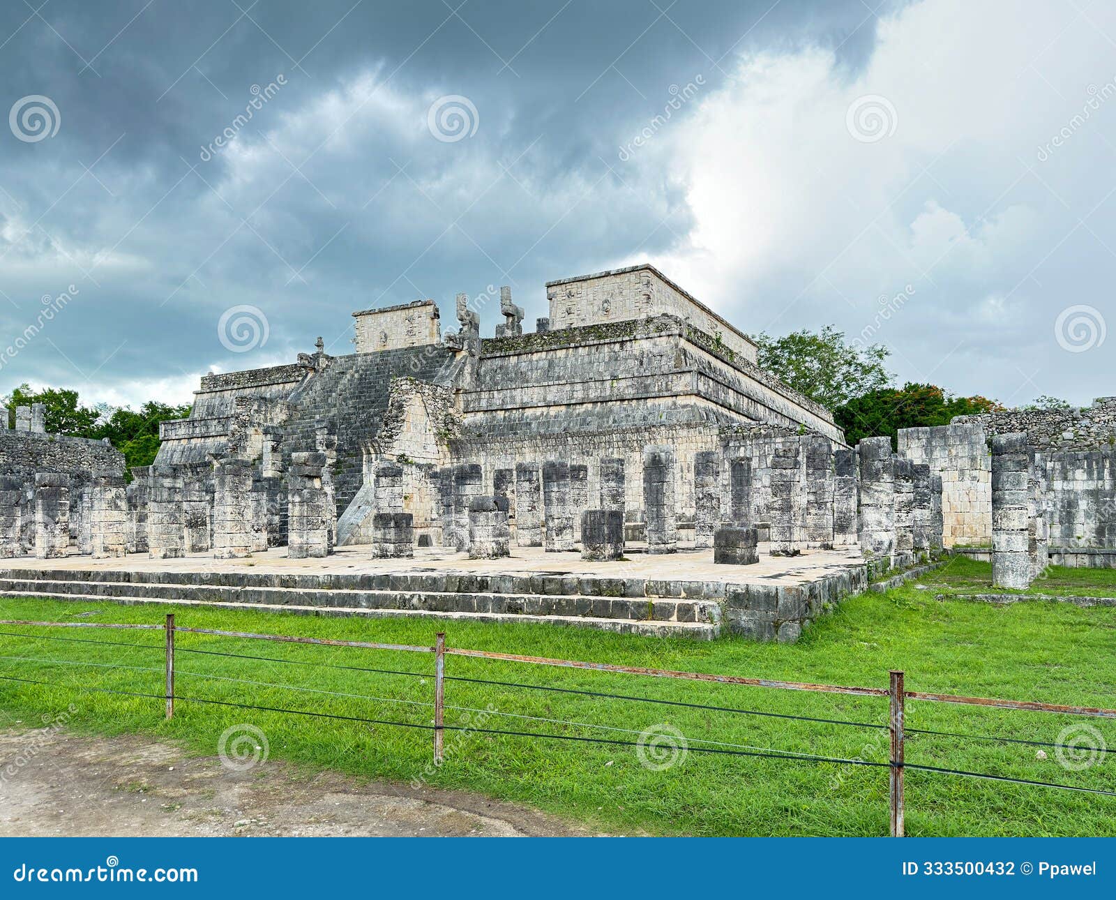 Chichen Itza Pyramid Mexico Stock Photo - Image of mexico, pyramid ...