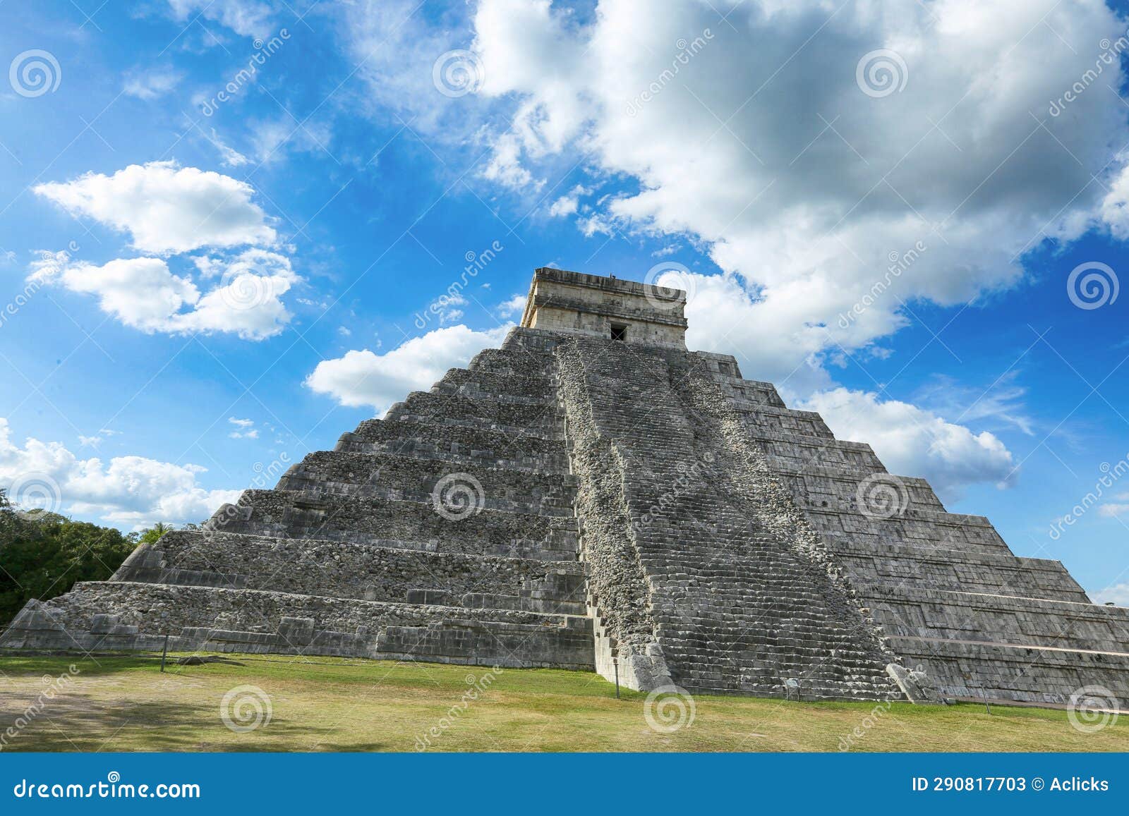 Kukulkan Mayan Pyramid, Chichen Itza, Mexico Royalty-Free Stock Image ...