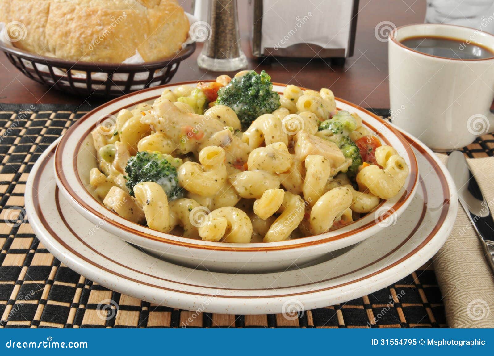 Chicken on cavatappi pasta stock image. Image of crowns - 31554795