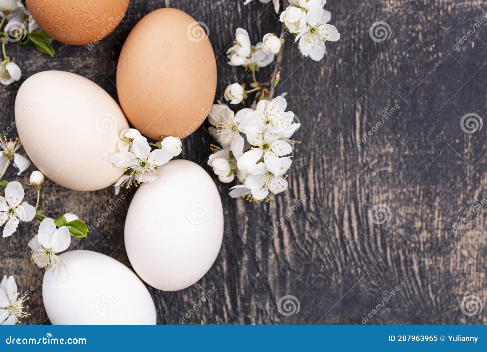 Chicken Eggs Gradient from Light To Dark Stock Image - Image of food ...