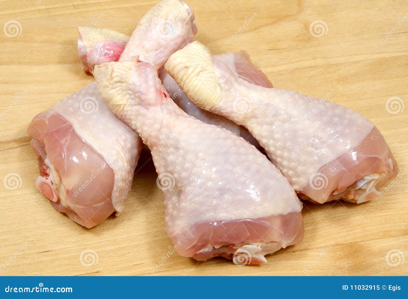 Chicken entrails - thigh stock image. Image of packing - 11032915
