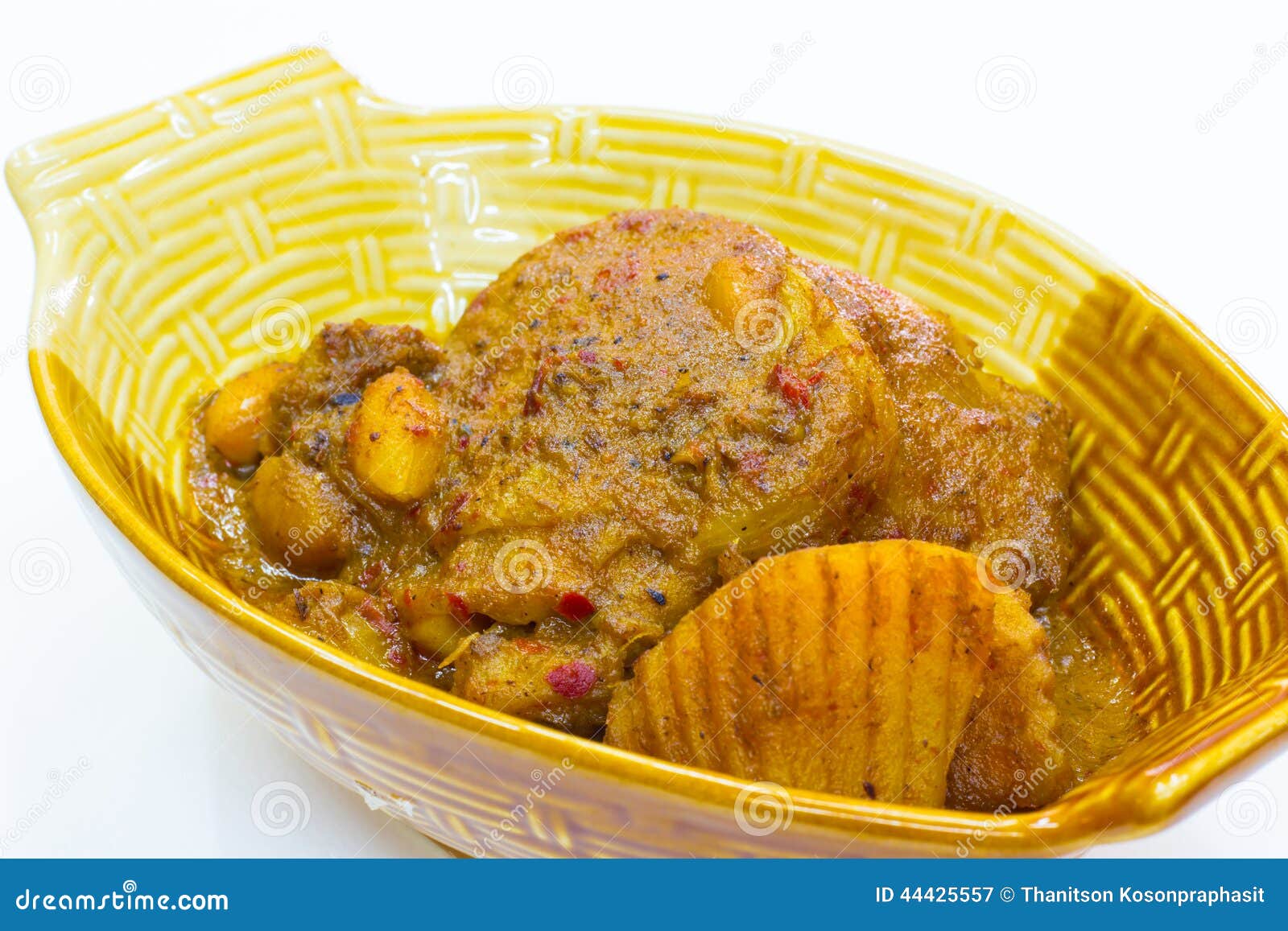 Chicken mussaman curry stock image. Image of food, kitchen - 44425557