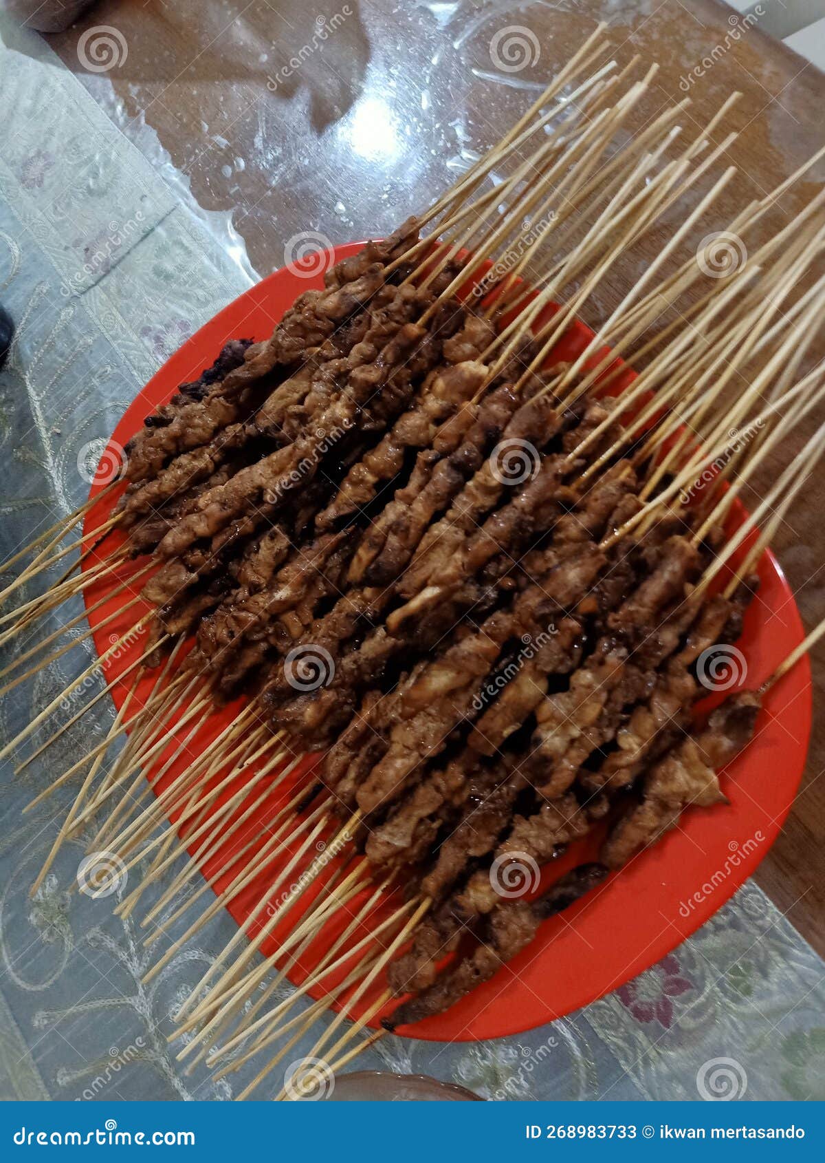 Chicken Satay on a Red Plate with Peanut Sauce Stock Image - Image of ...