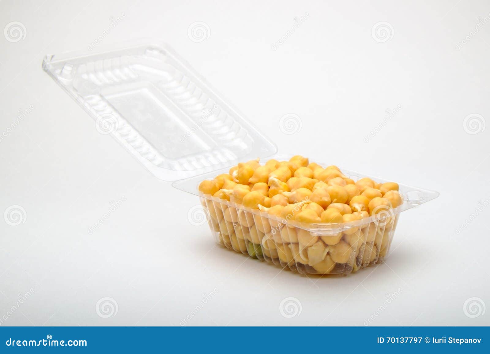 Chickpeas in a plastic box stock image. Image of grain - 70137797