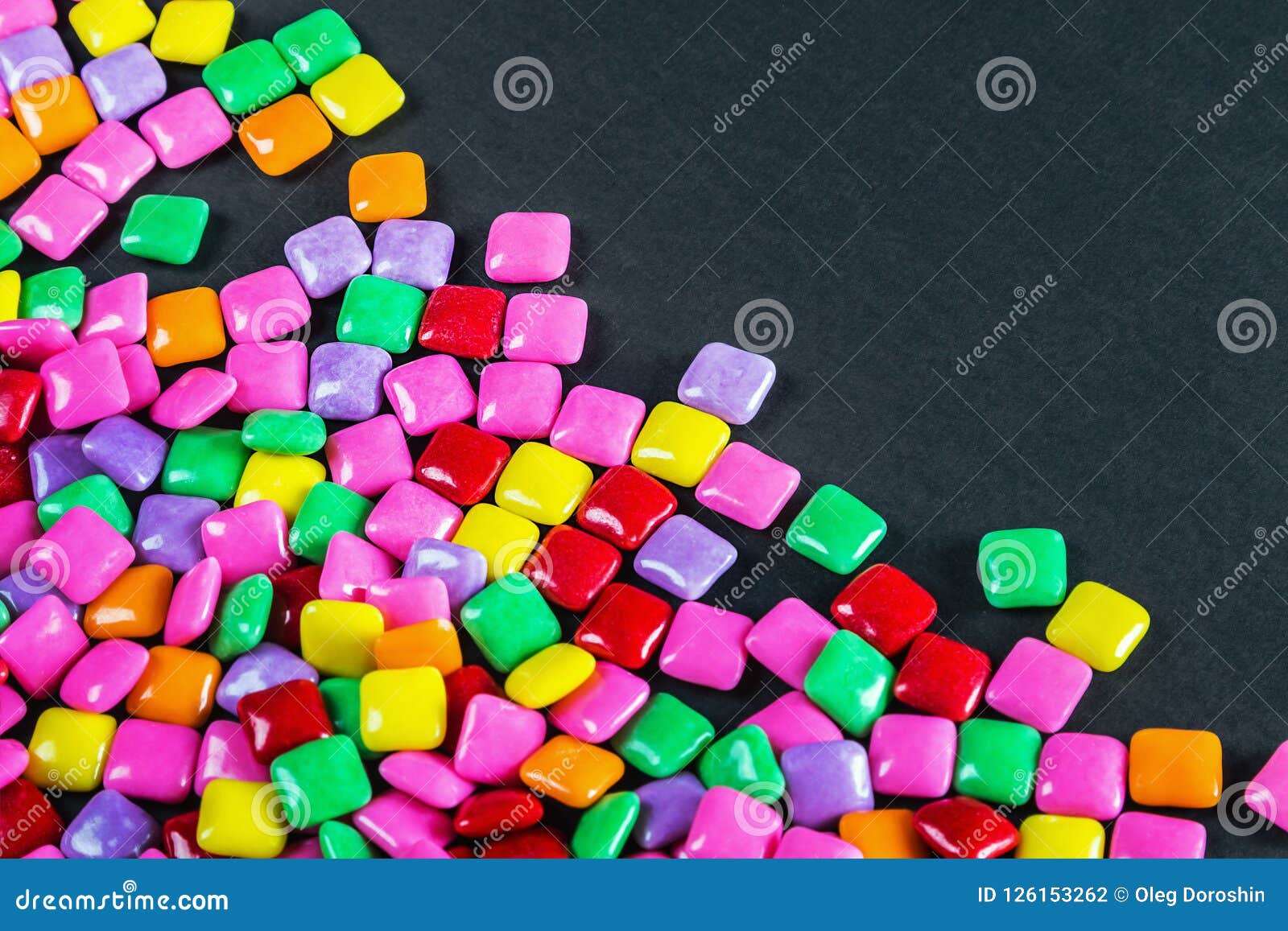 Chicle De Diversos Colores En Un Negro Foto de archivo - Imagen de azul ...