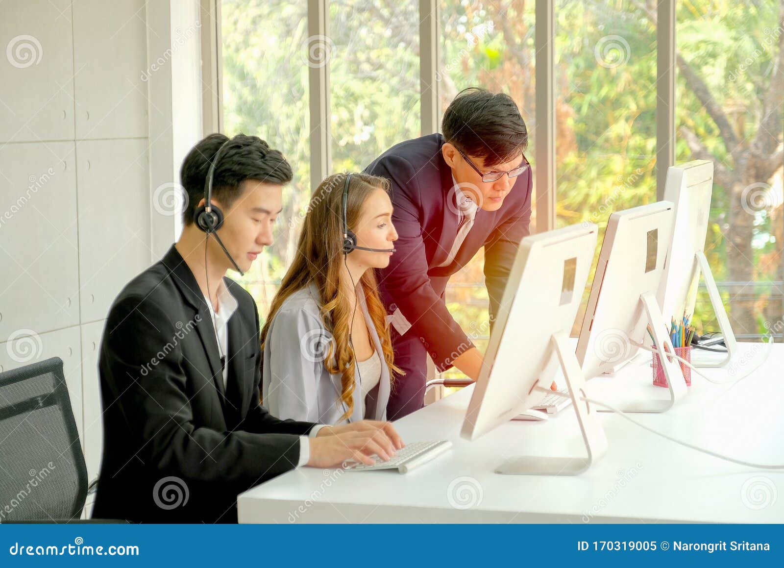 Chief of Operator Team Support and Help His Co-workers To Solve the ...