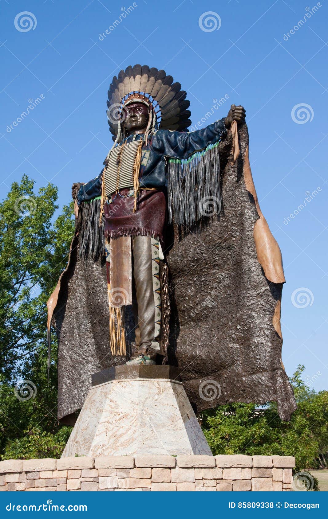 Chief Touch the Clouds editorial stock photo. Image of warrior - 85809338