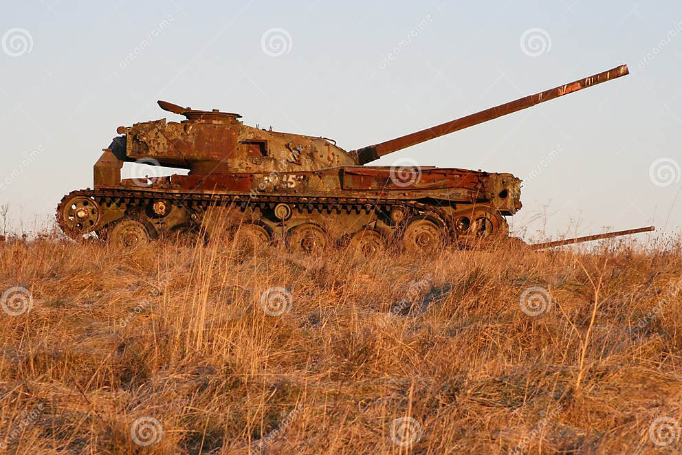 Chieftain tank stock image. Image of hatch, evning, chieftain - 16334693