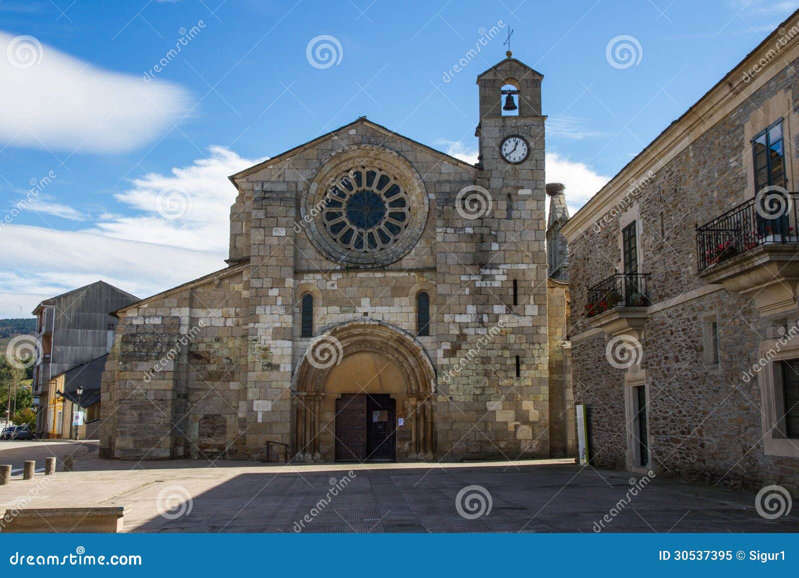 Chiesa immagine stock. Immagine di monastero, aperto - 30537395