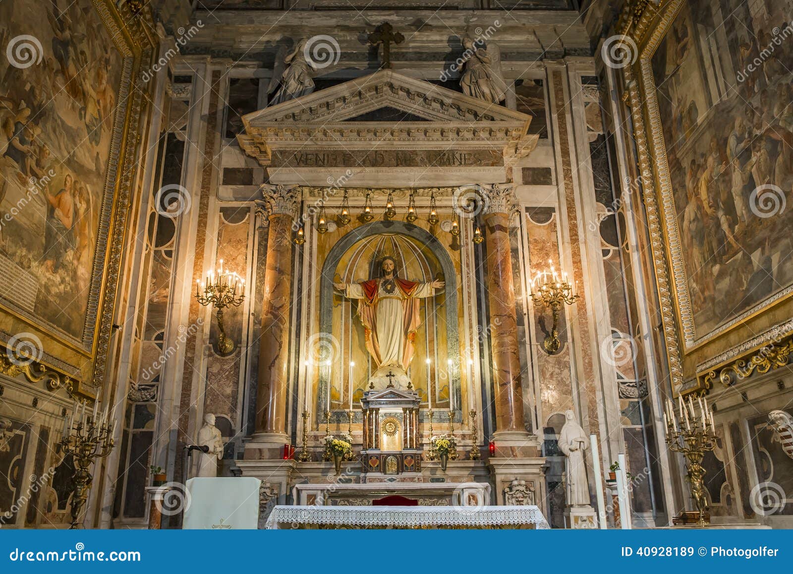 Chiesa Di Barroco Del Gesu Nuovo, Napoli, Italia Immagine Stock ... Chiesa Di Barroco Del Gesu Nuovo, Napoli, Italia Immagine Stock ...
