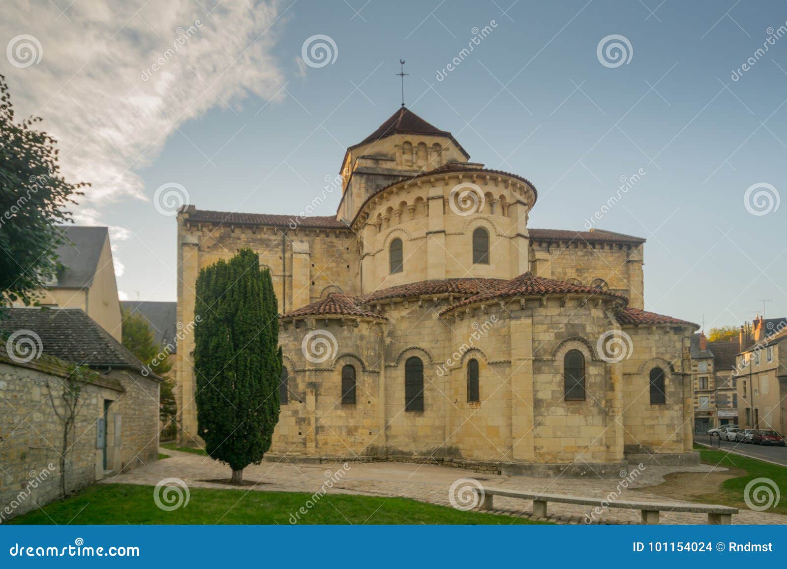 Chiesa Di St Etienne a Nevers Fotografia Stock - Immagine di ...