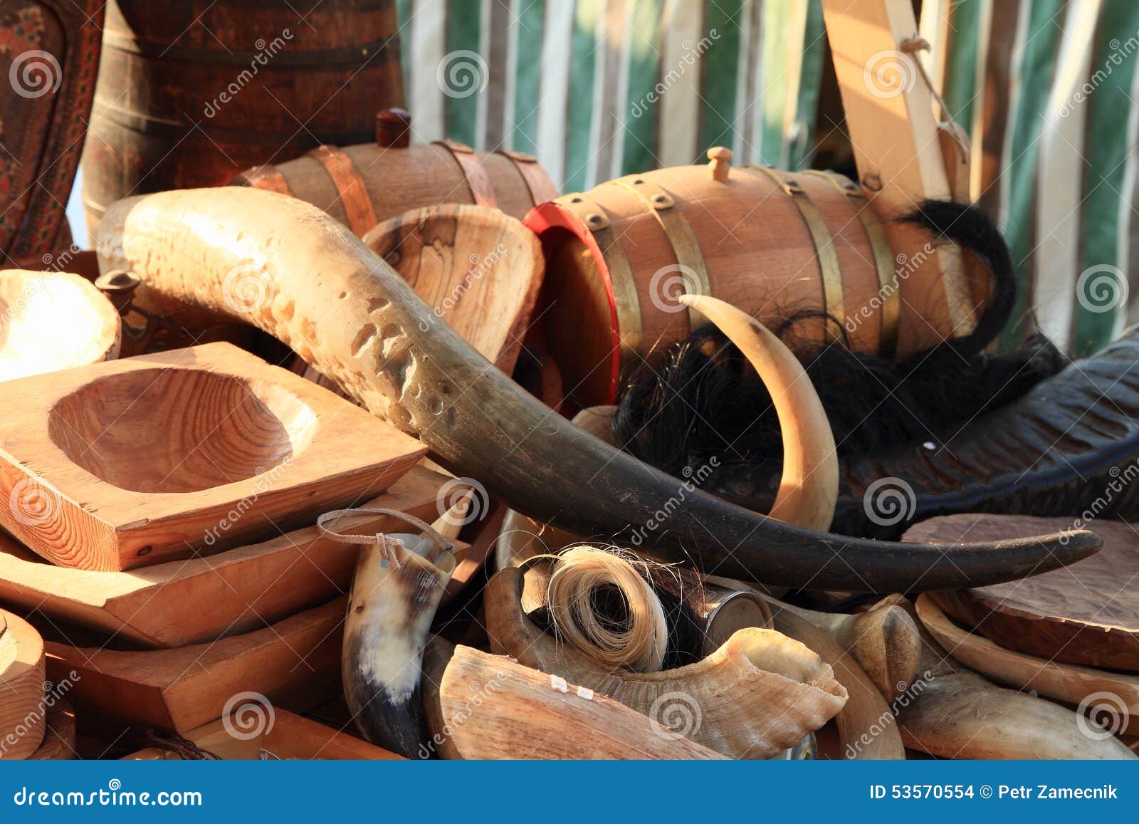 Chifre longo foto de stock. Imagem de bacia, placa, porreiro - 53570554