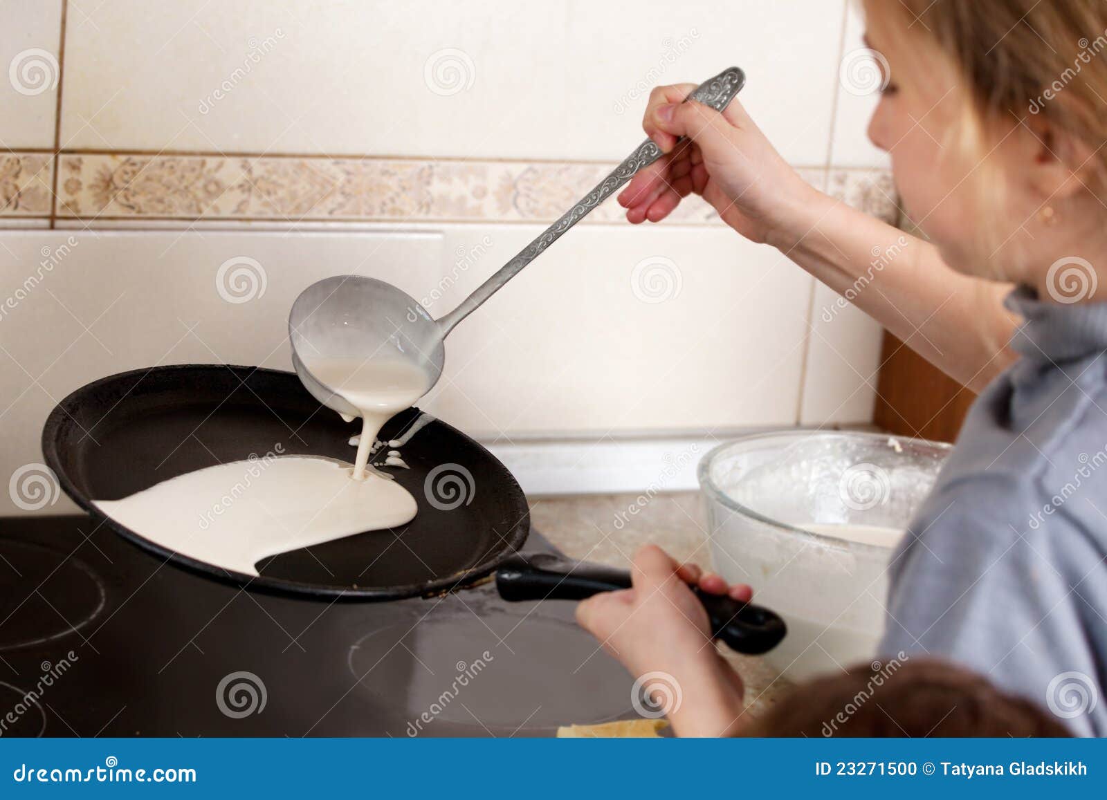 Child bakes pancakes stock photo. Image of pancakes, child - 23271500
