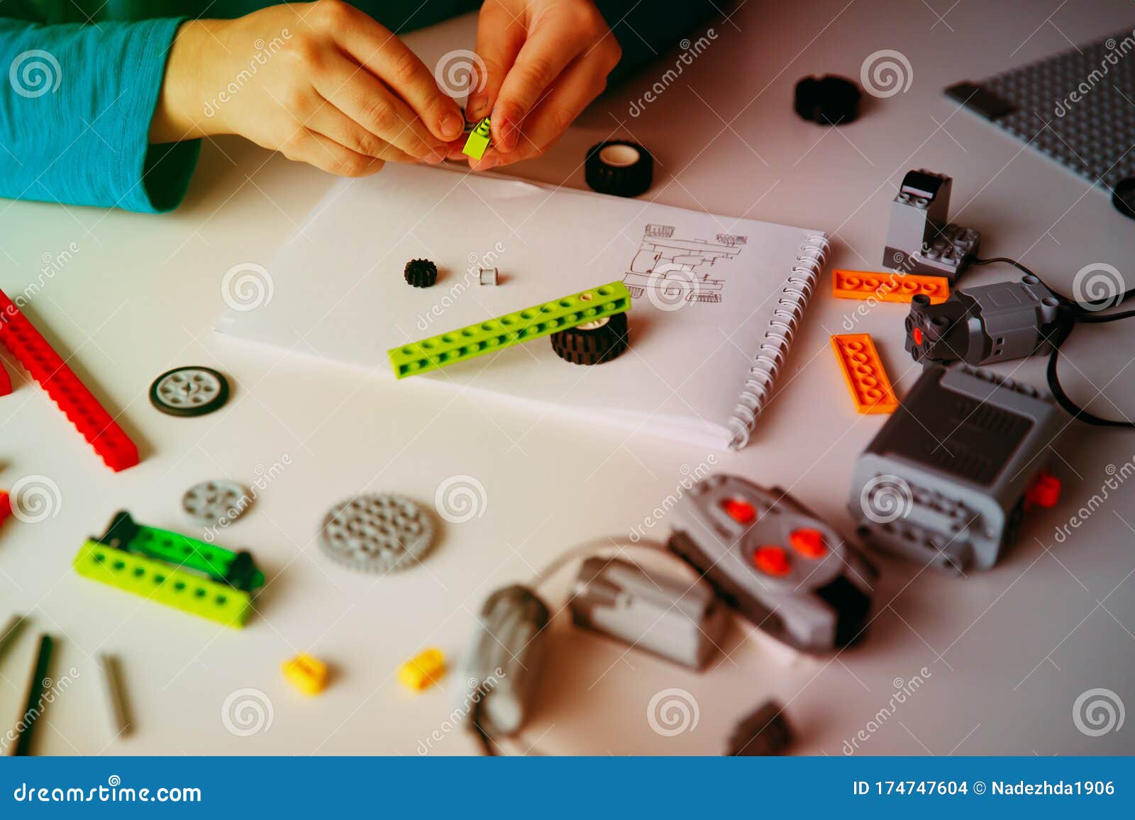 Child Building Robot at Robotic Technology Lesson Stock Photo - Image ...