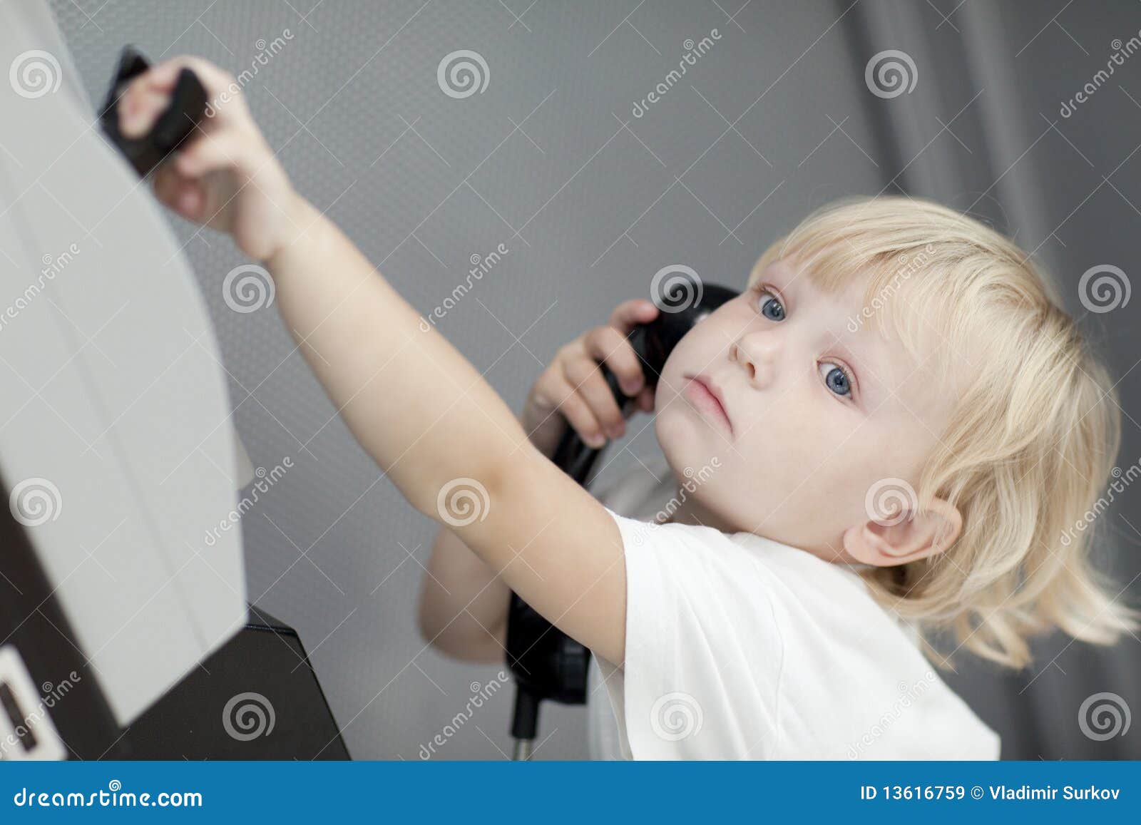 Child calling stock image. Image of person, city, dial - 13616759