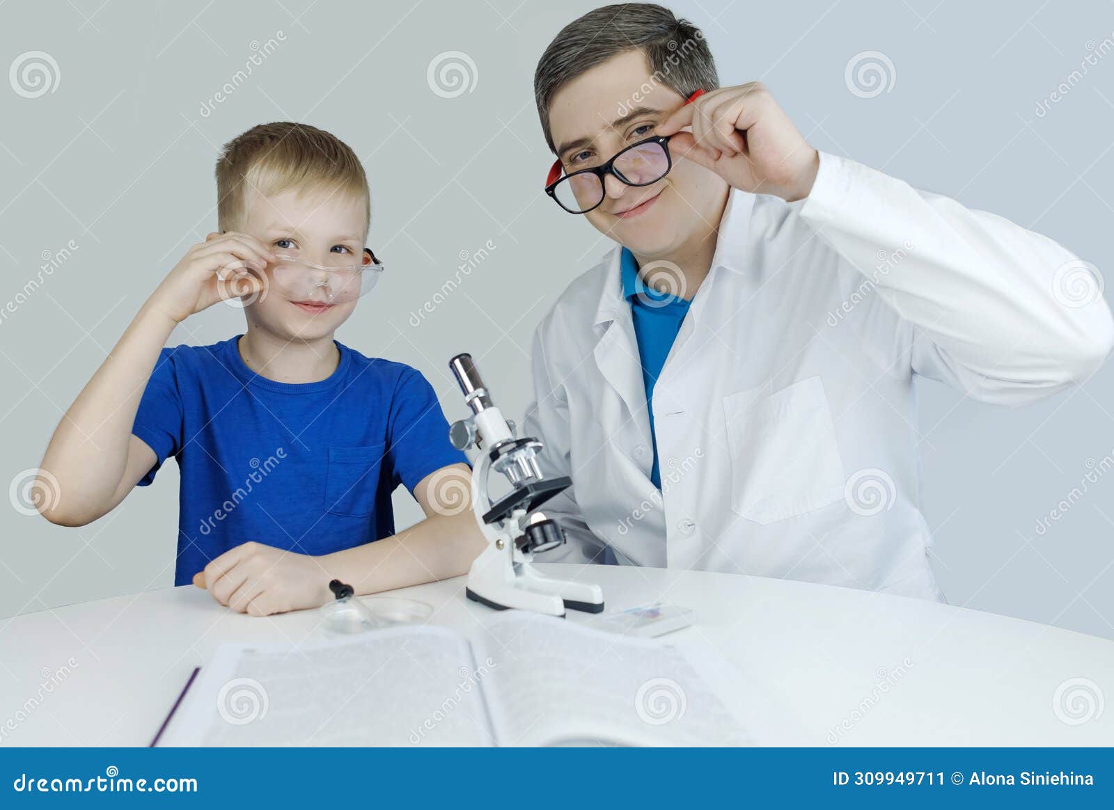 Visual Approach Slope Indicator Lights Royalty-Free Stock Image ...