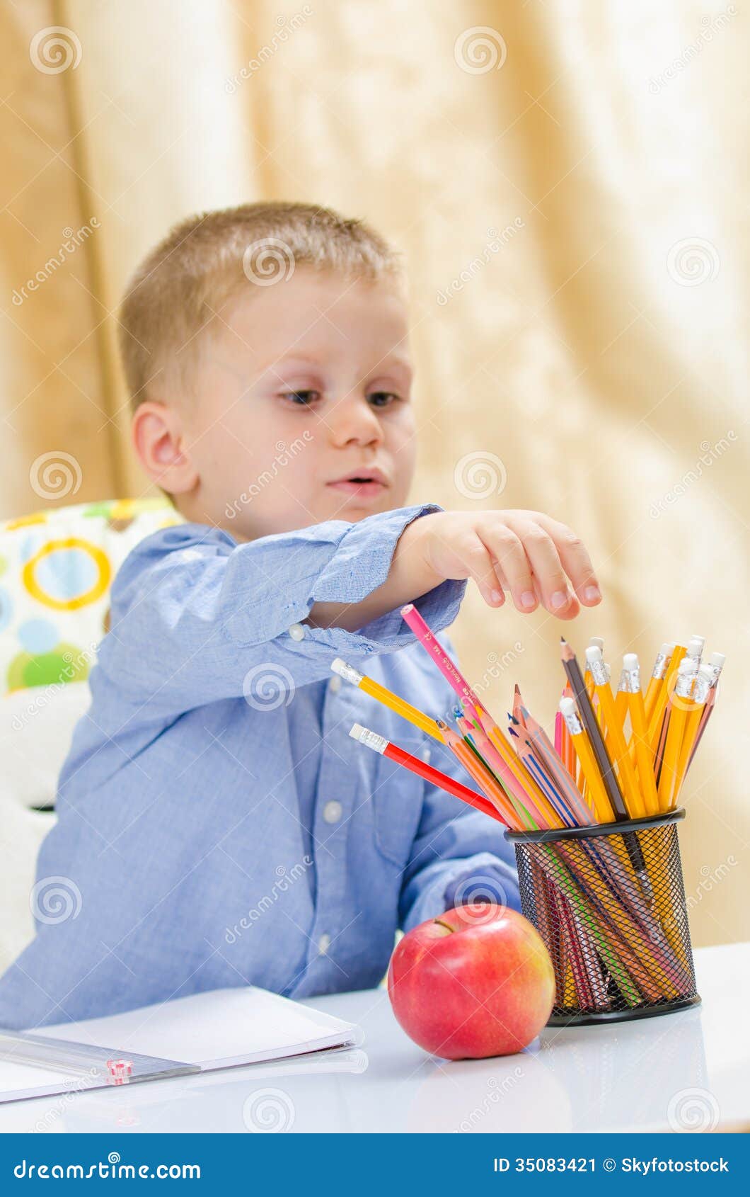 Child Choose between Colored Pencil Stock Image - Image of drawing ...