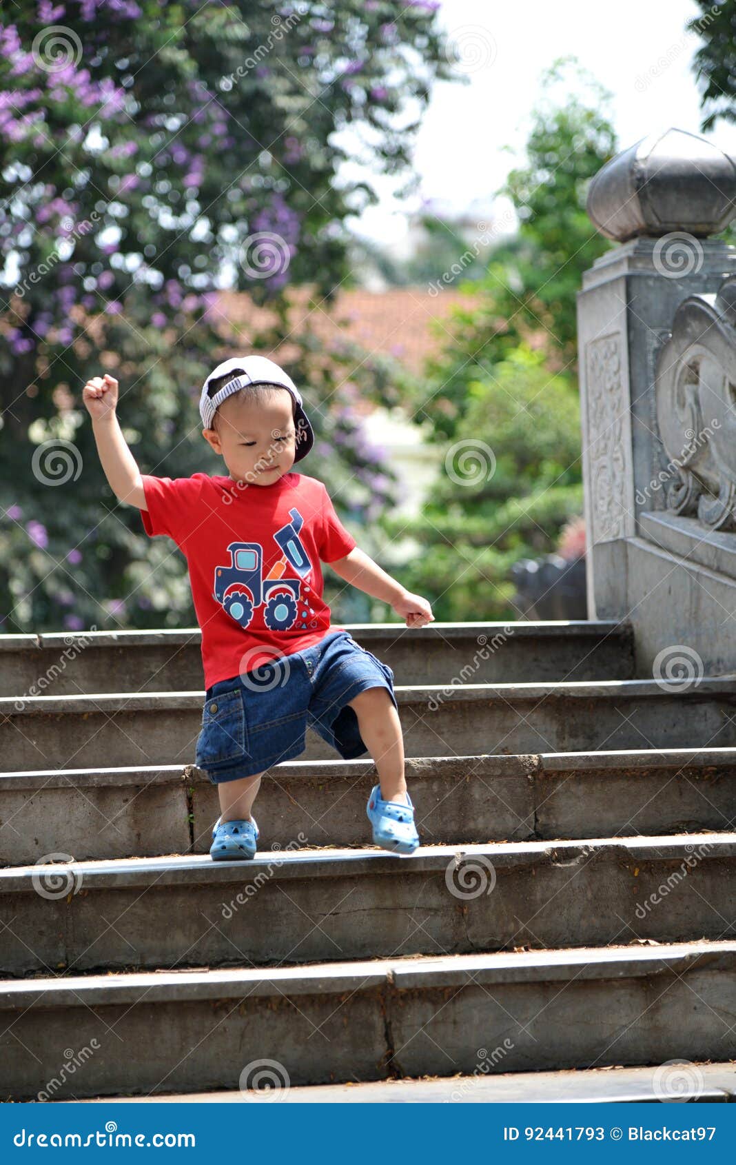 Child climb down stairs stock image. Image of enjoyment - 92441793