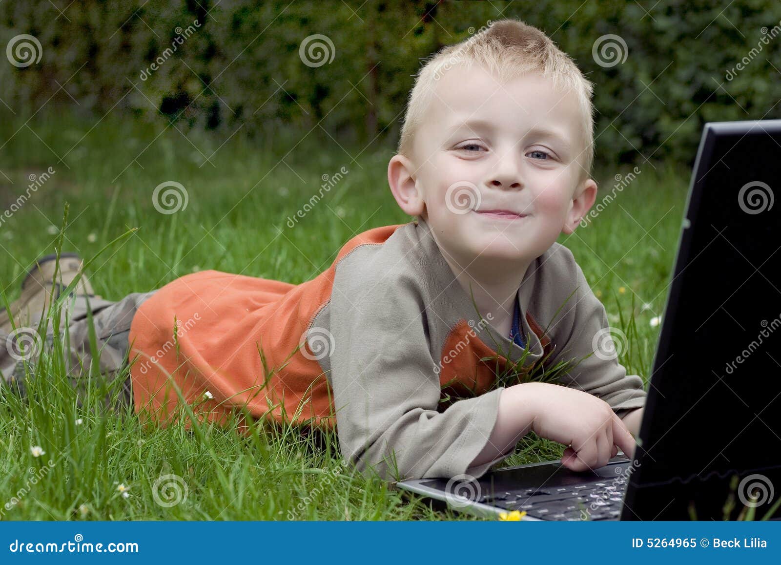 Child and computer stock image. Image of laptop, laptops - 5264965