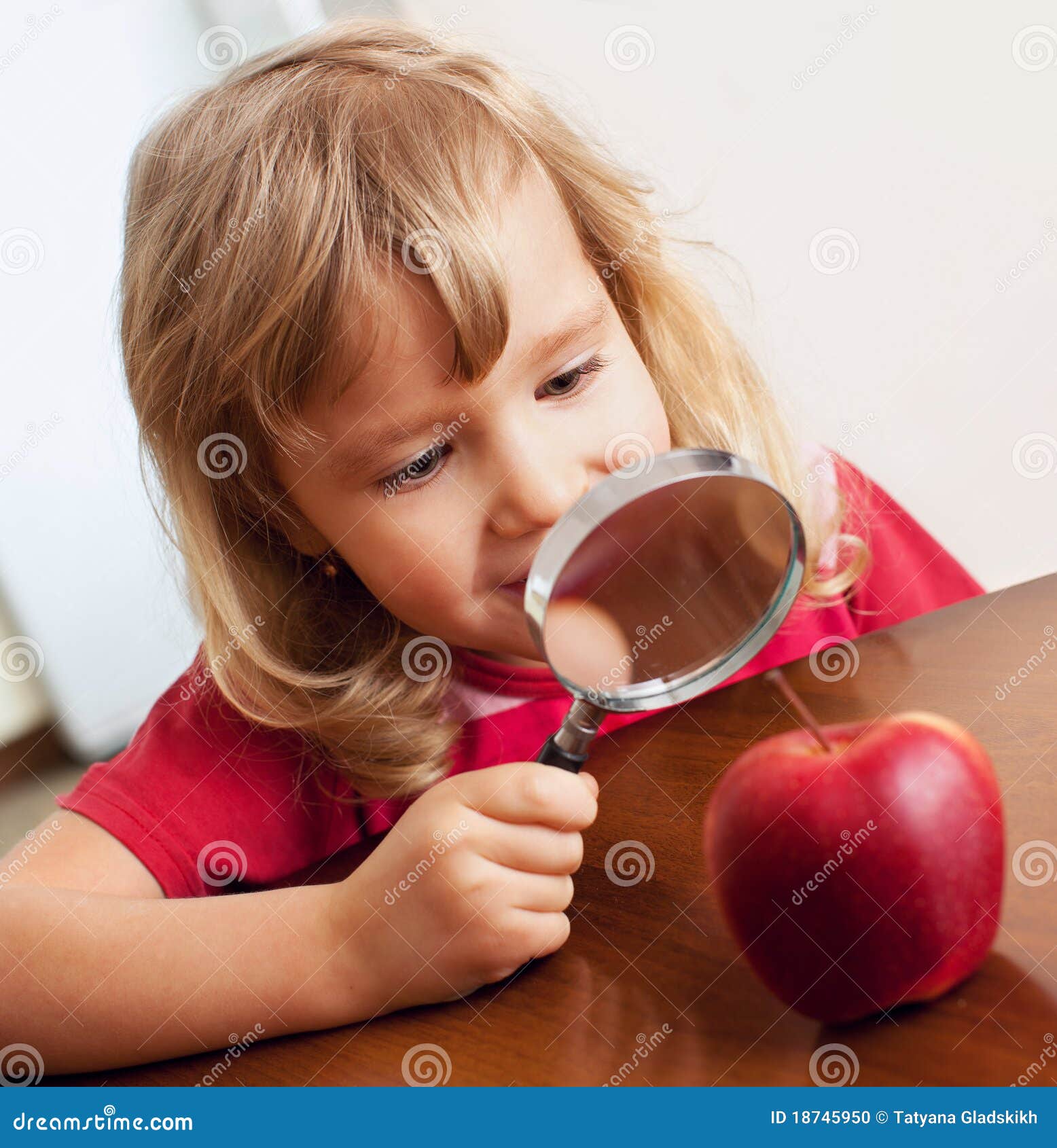 Child are Considering a Magnifying Glass Apple Stock Photo - Image of ...