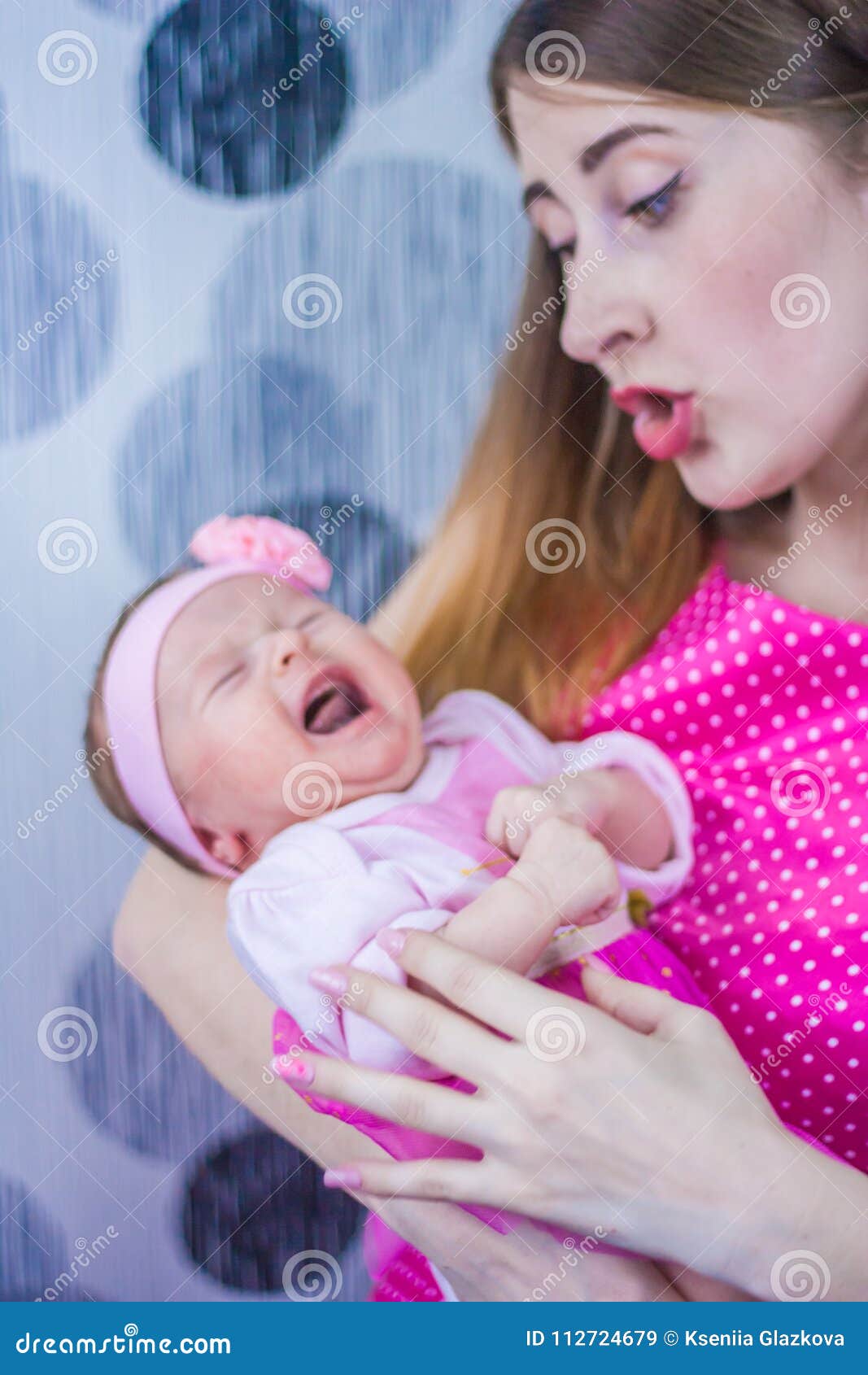 Child crying. colic and stock image. Image of home, diet - 112724679