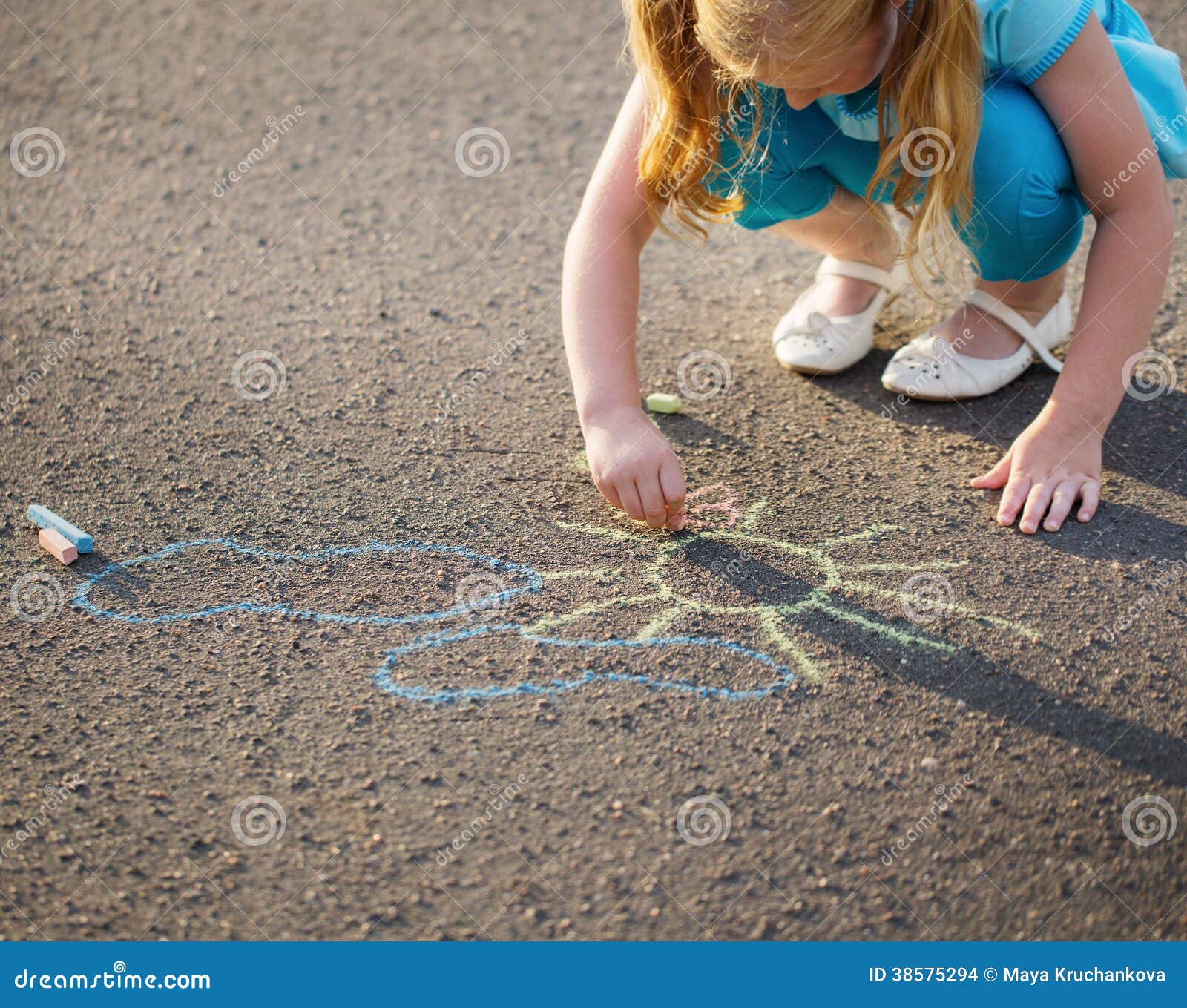 Child Drawing a Chalk on Asphalt Stock Photo - Image of color, single ...