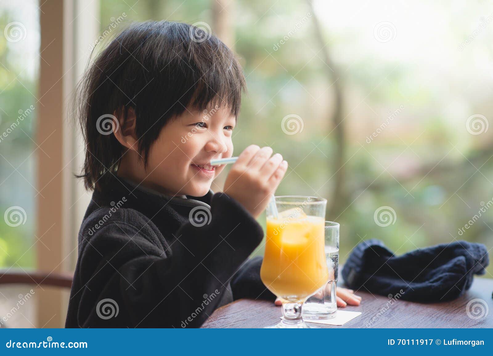 Child Drinking Fresh Orange Juice Stock Image - Image of juice, japan ...
