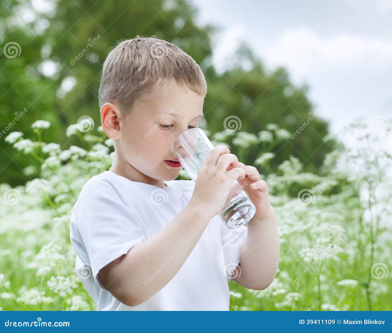 Child drinking pure water stock image. Image of meadow - 39411109