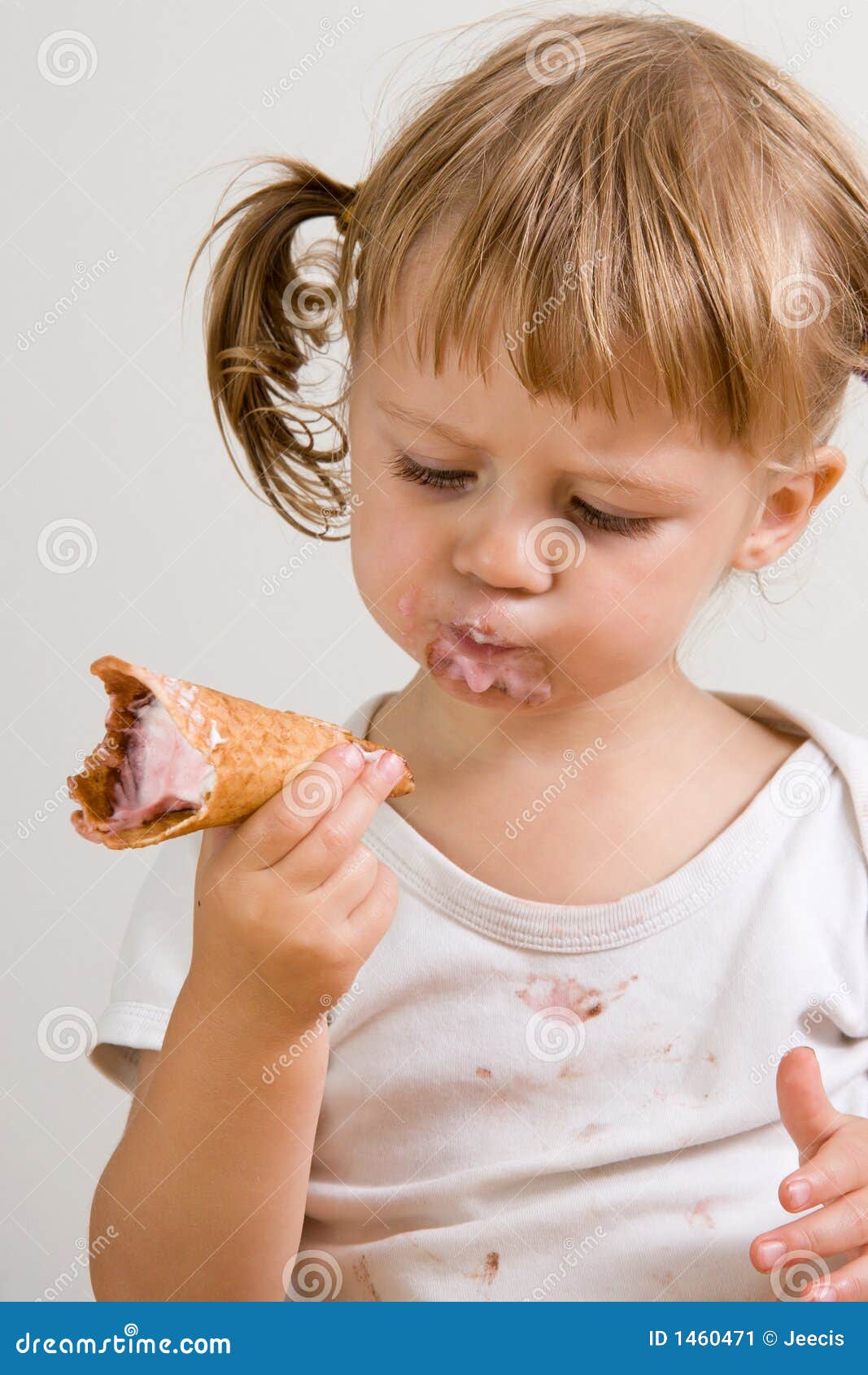 Child eating ice cream stock image. Image of food, delicious - 1460471