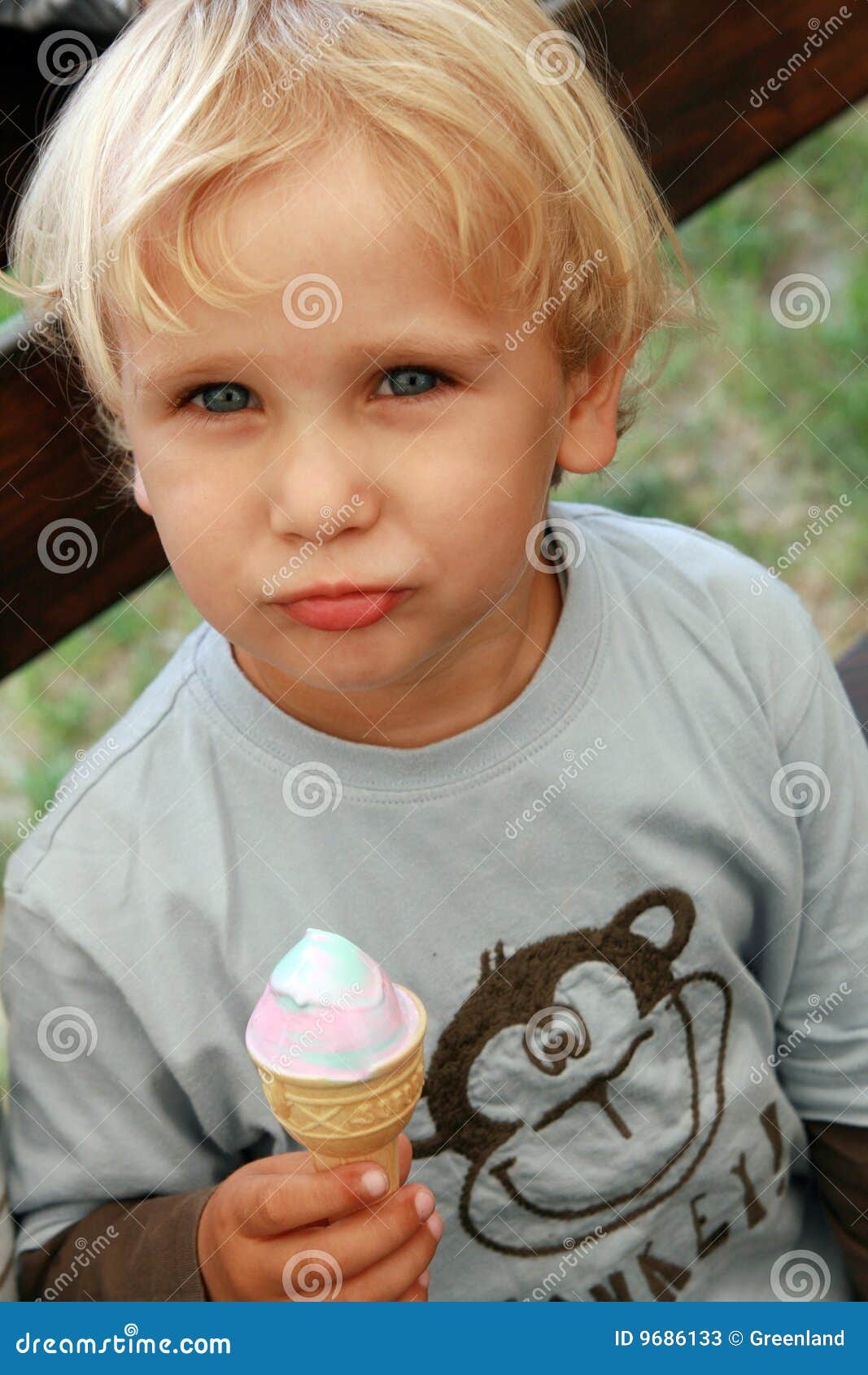 Child eating ice cream stock image. Image of eating, outdoor - 9686133