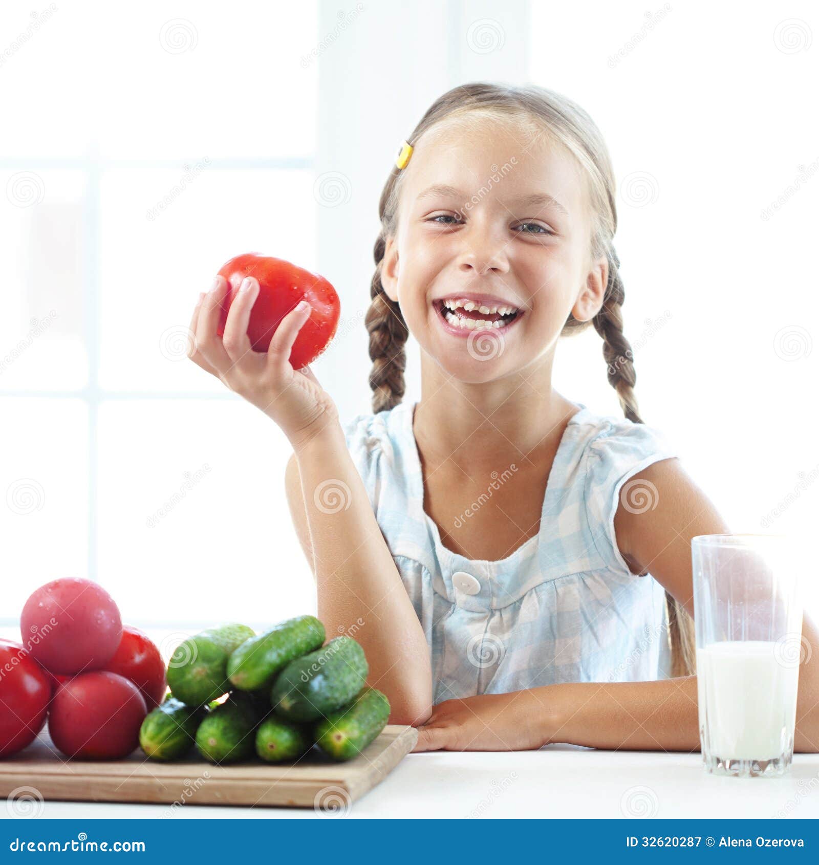 Child eating vegetables stock image. Image of happy, fresh - 32620287