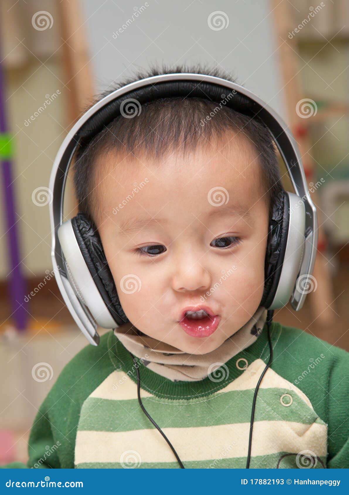 Child enjoy music stock image. Image of sound, listening - 17882193