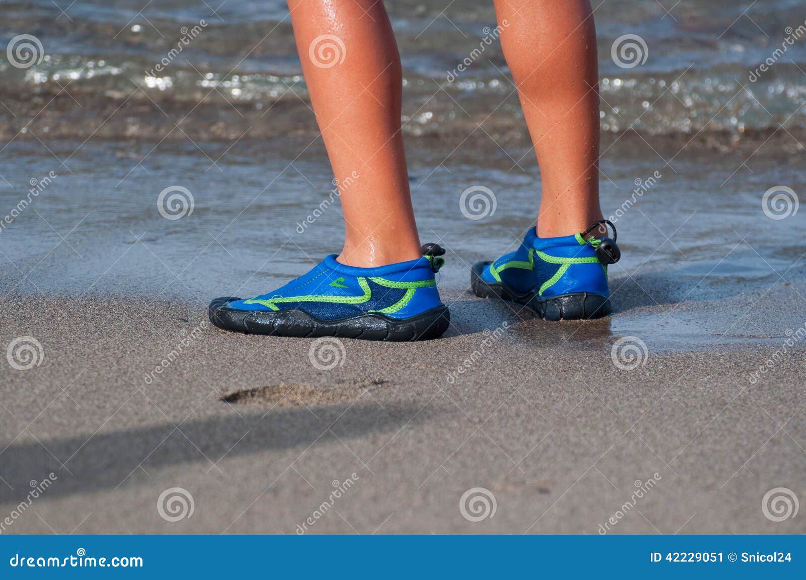 Child feet on water stock image. Image of feet, vacation - 42229051