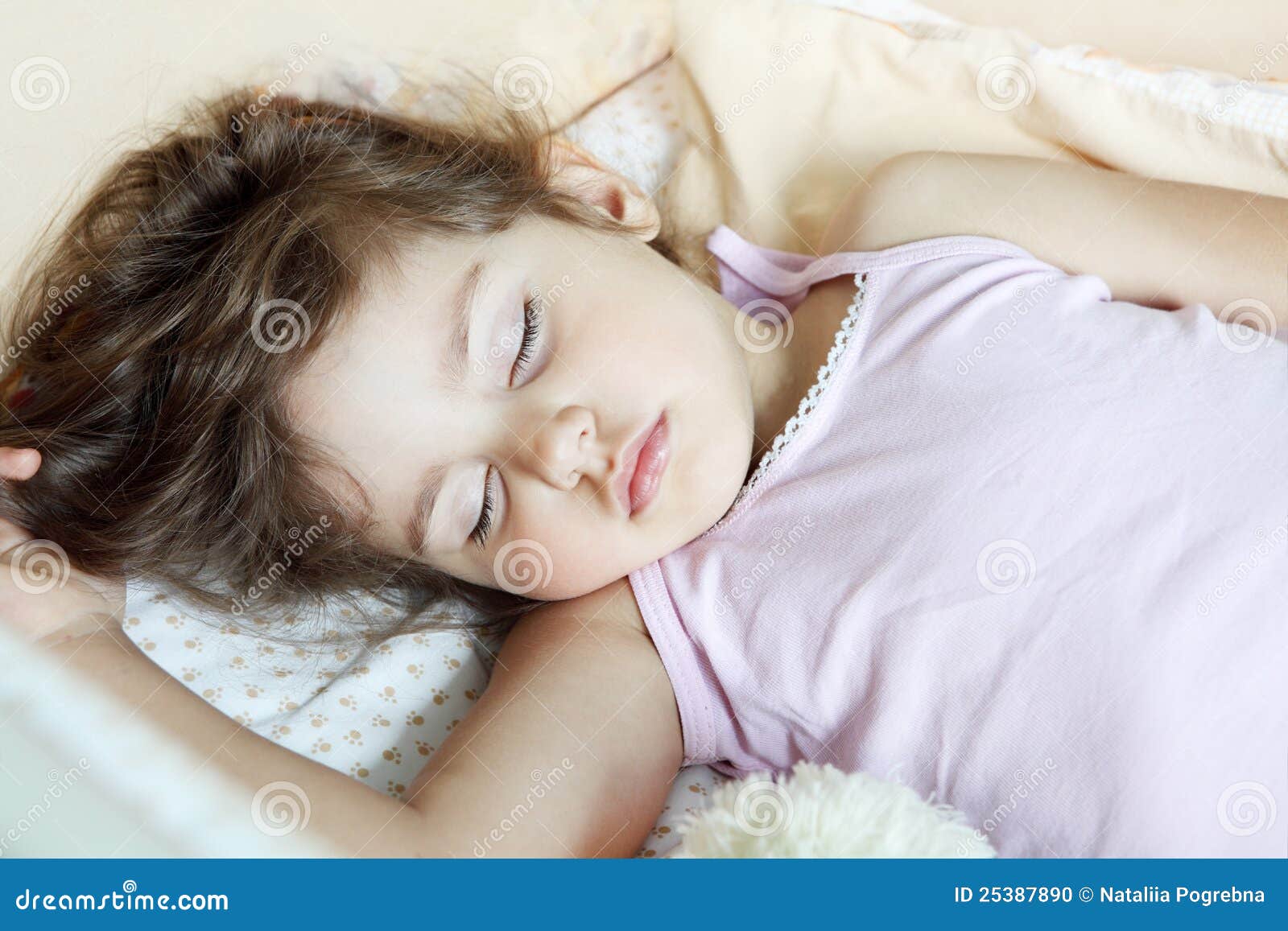 Child Girl Sleeping on Back Stock Photo - Image of baby, quiet: 25387890